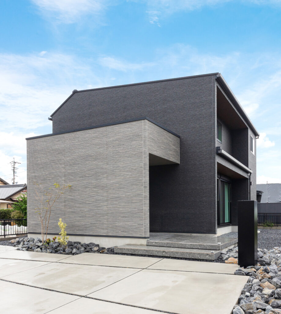 愛知県デザイン注文住宅｜スキップフロア｜モダン｜ペニンシュラキッチン